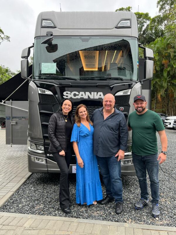 Motorhome em Scania 540S – Vegini